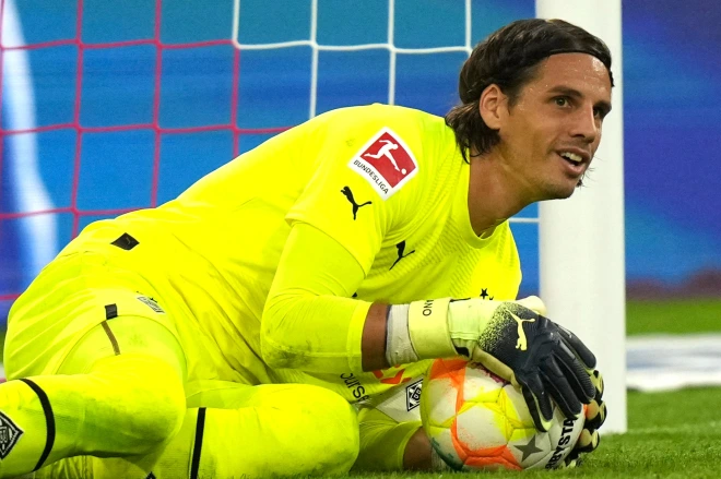 Yann Sommer breaks Bundesliga record - Sports Joust