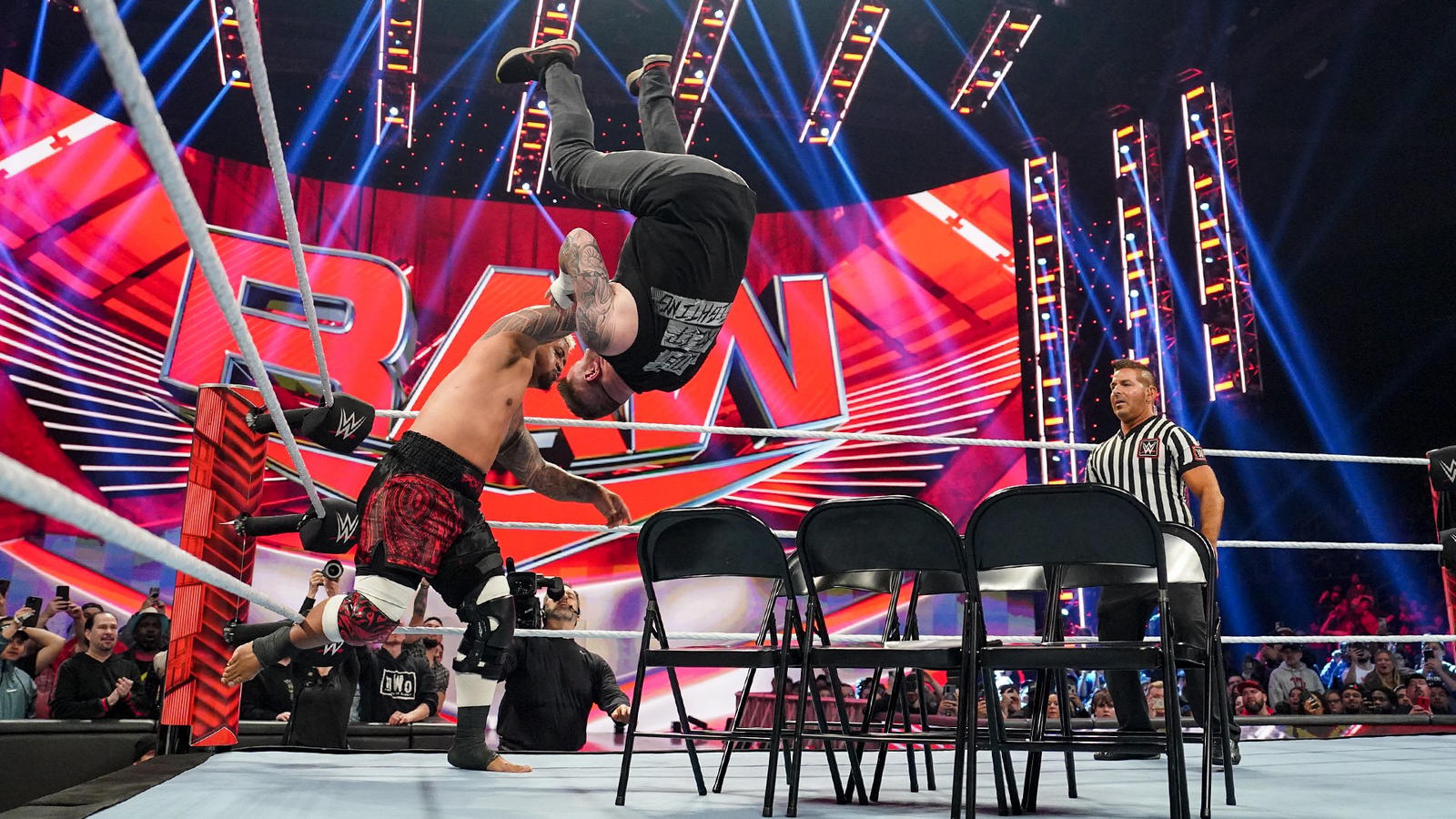WWE RAW: Sikoa defeats Owens - Sports Joust